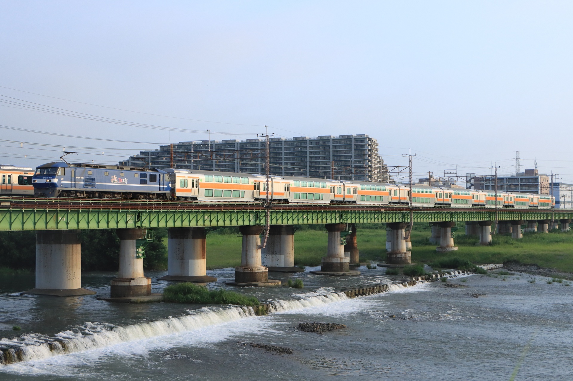 【45～48編成目！】中央線E233系グリーン車8両甲種輸送を撮る: Tama鉄道記